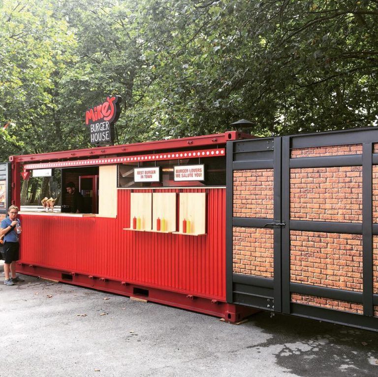 Contenedor maritimo 20 pies Open Side transformado en bar - Ibercontainer